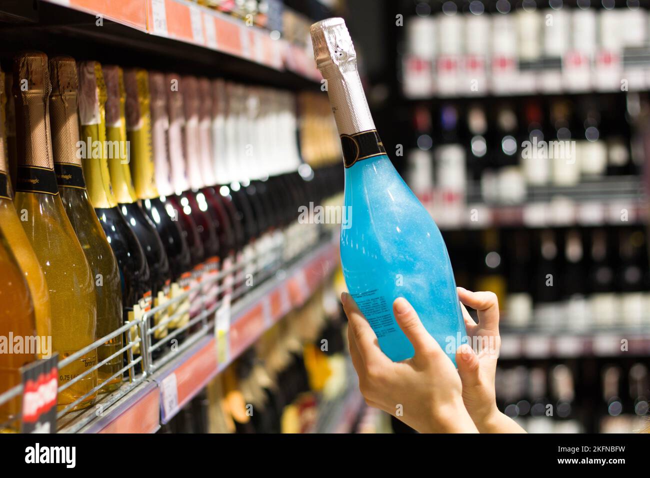 Consumer alcohol hi-res stock photography and images - Alamy