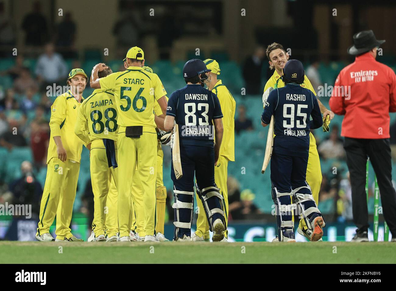 Cricket players shake hands hi-res stock photography and images - Alamy