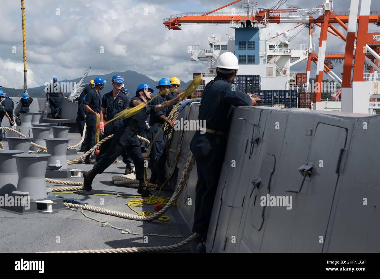 220928-N-XB010-1010 SUBIC BAY, Philippines (Sept. 28, 2022) – Seaman ...