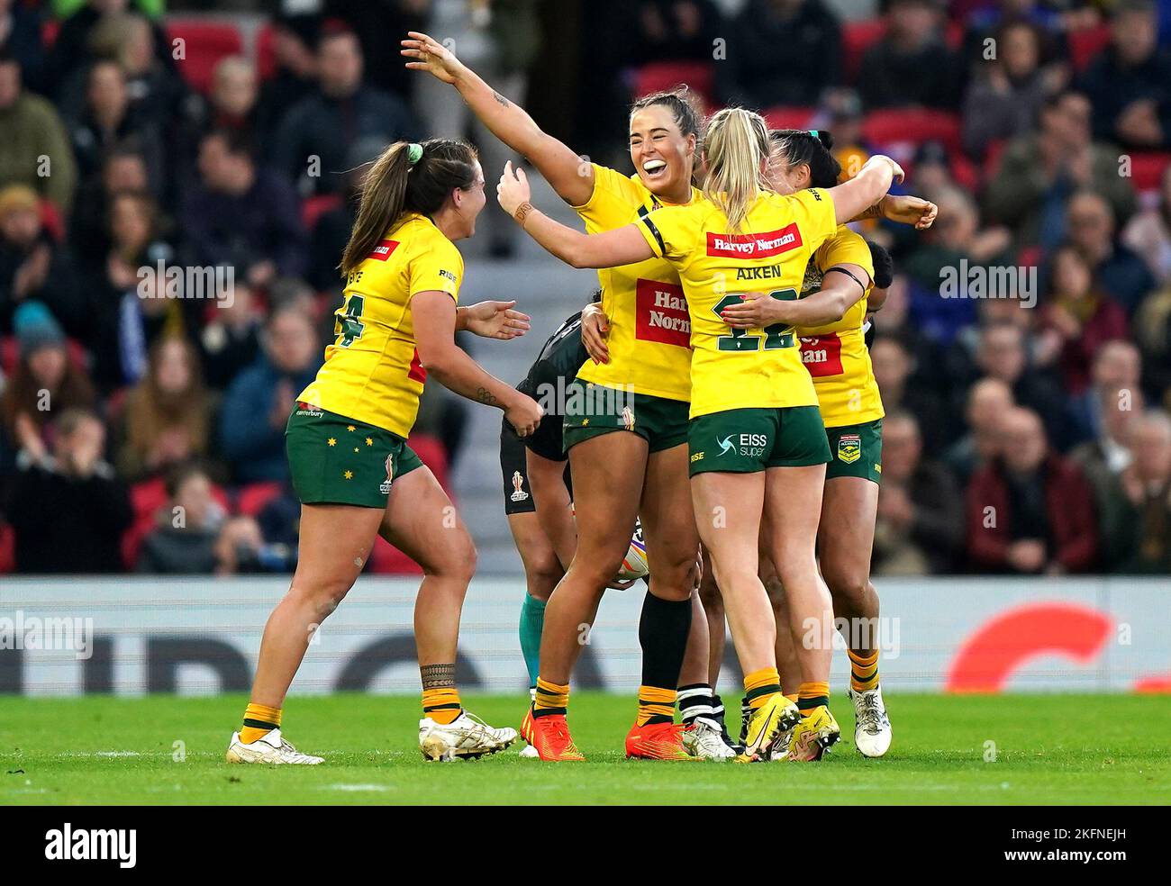 Australia players celebrate victory in the Women's Rugby League World ...