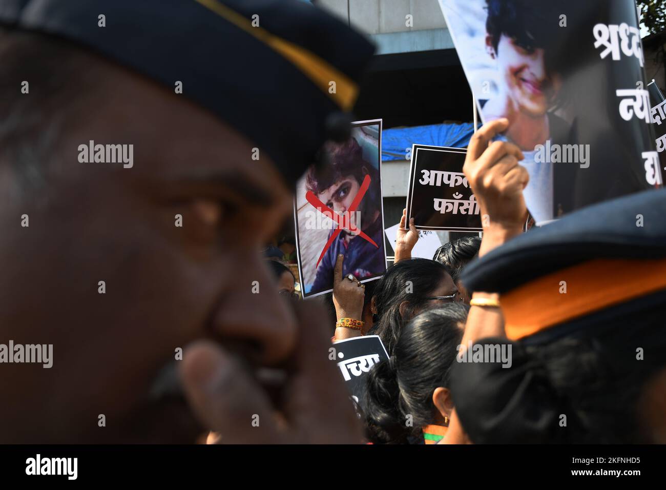 Mumbai, India. 19th Nov, 2022. A policeman stands on guard during the ...