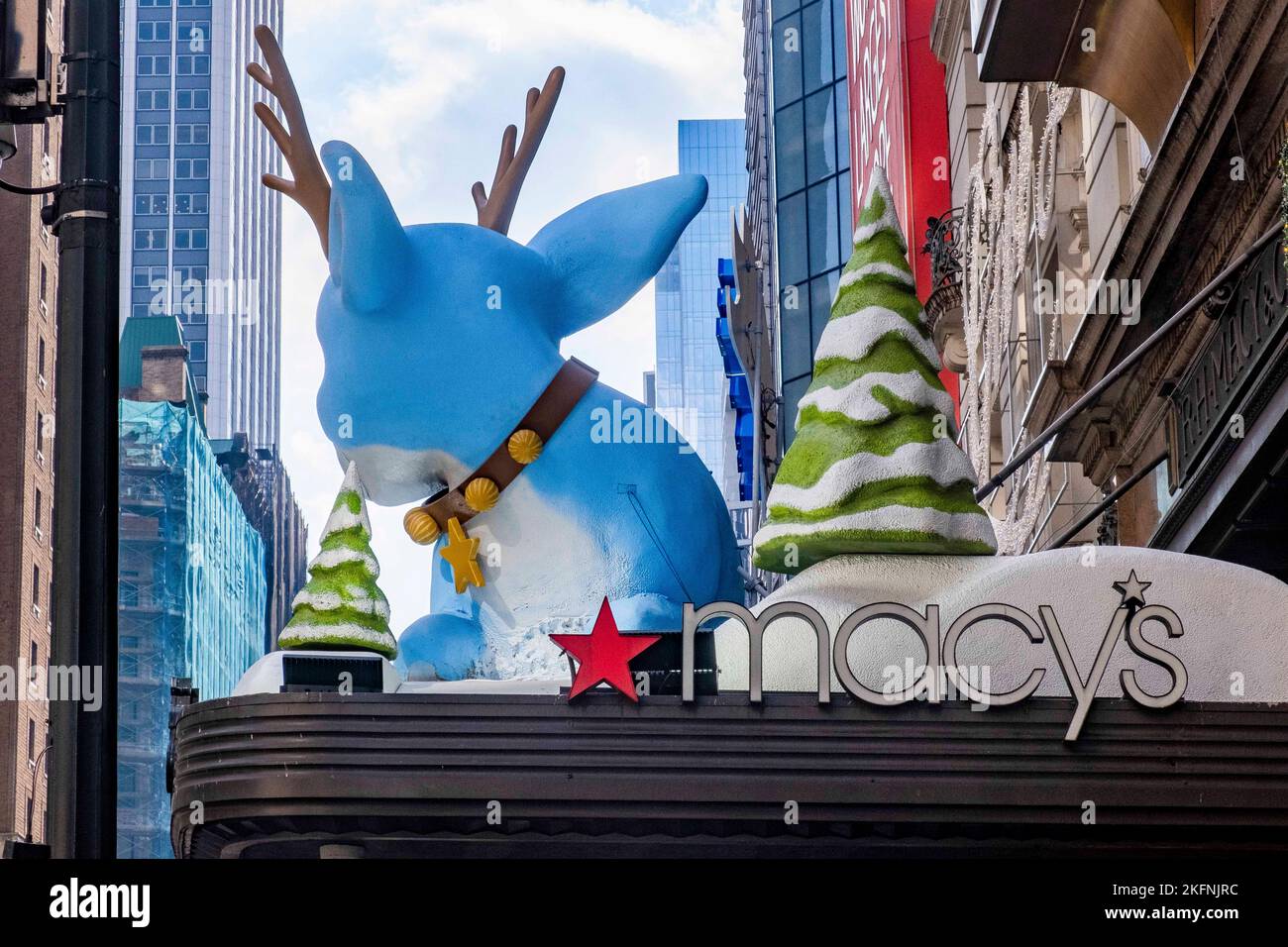 Tiptoe macys hi-res stock photography and images - Alamy