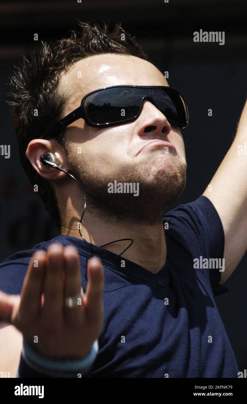 Ben adams singer hi-res stock photography and images - Alamy