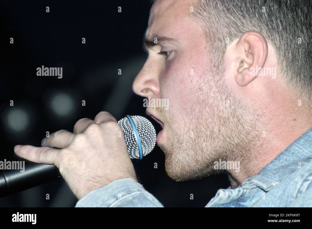 SIMON FRANKS, AUDIO BULLYS, CONCERT, 2003: Audio Bullys – Rapper Simon ...