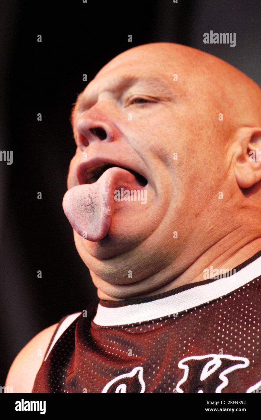 Bad manners artist hi-res stock photography and images - Alamy