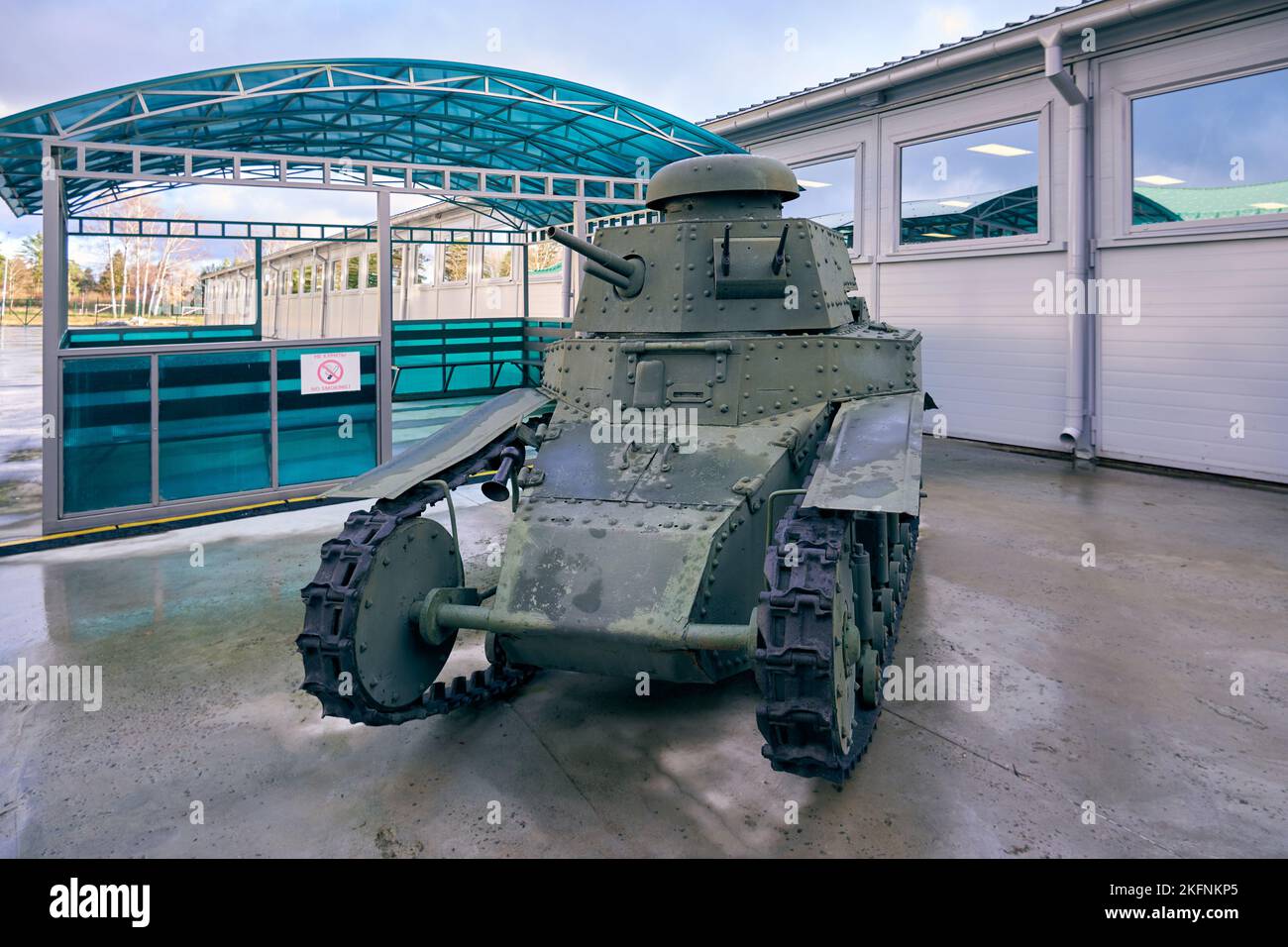 Restored war vehicles hi-res stock photography and images - Alamy
