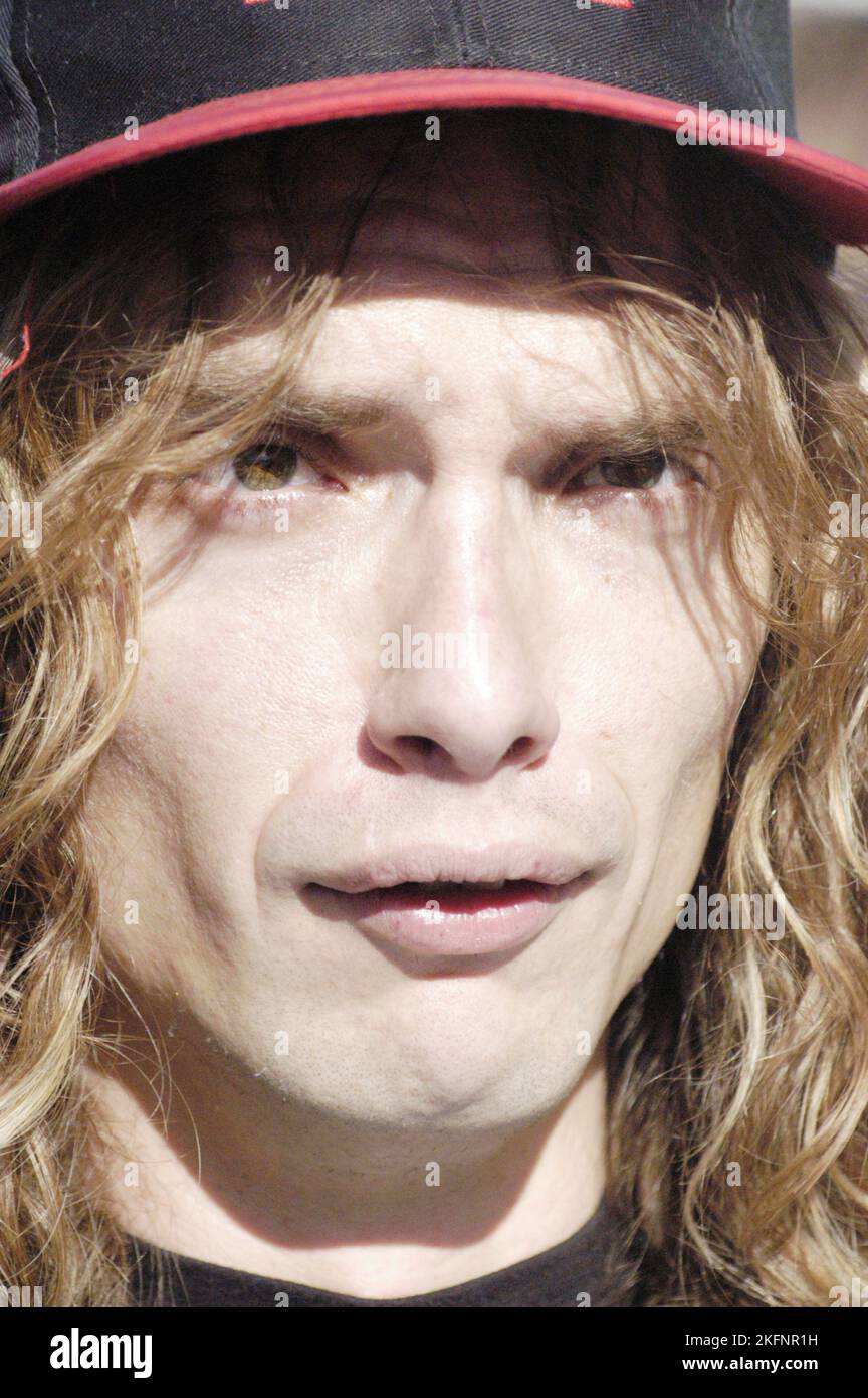 JUSTIN HAWKINS, THE DARKNESS, 2003: Justin Hawkins from The Darkness at ...