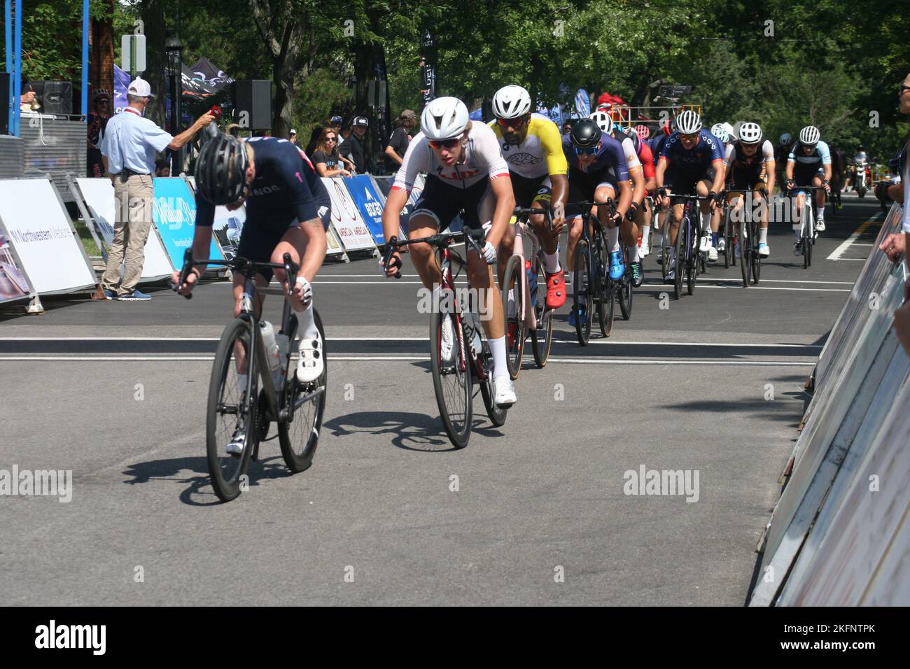 Lake bluff criterium 2022 hi-res stock photography and images - Alamy