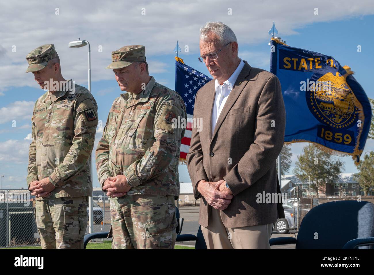 Gen. Daniel R. Hokanson, chief of the National Guard Bureau (left), Maj ...
