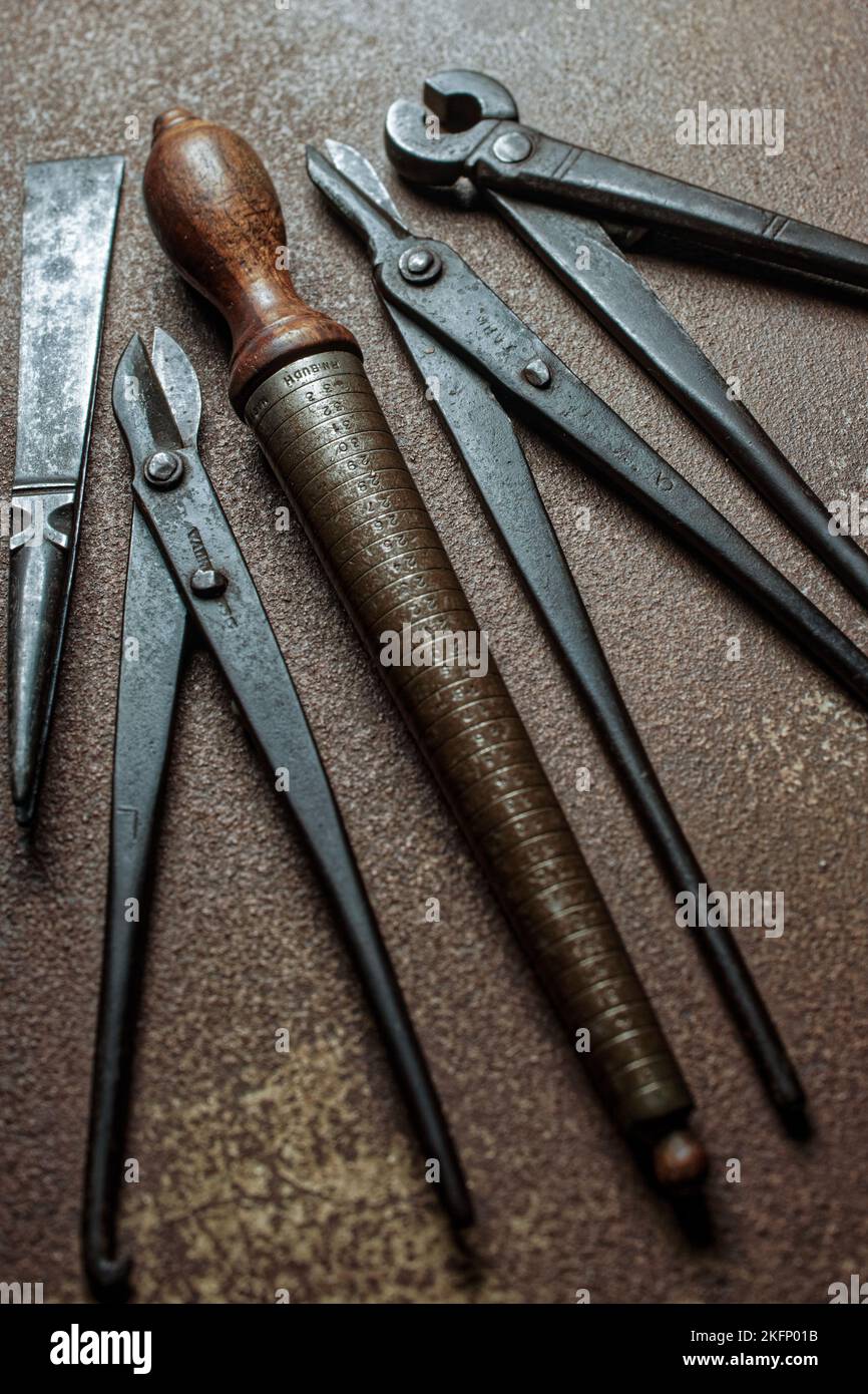 Gold teuch hi-res stock photography and images - Alamy