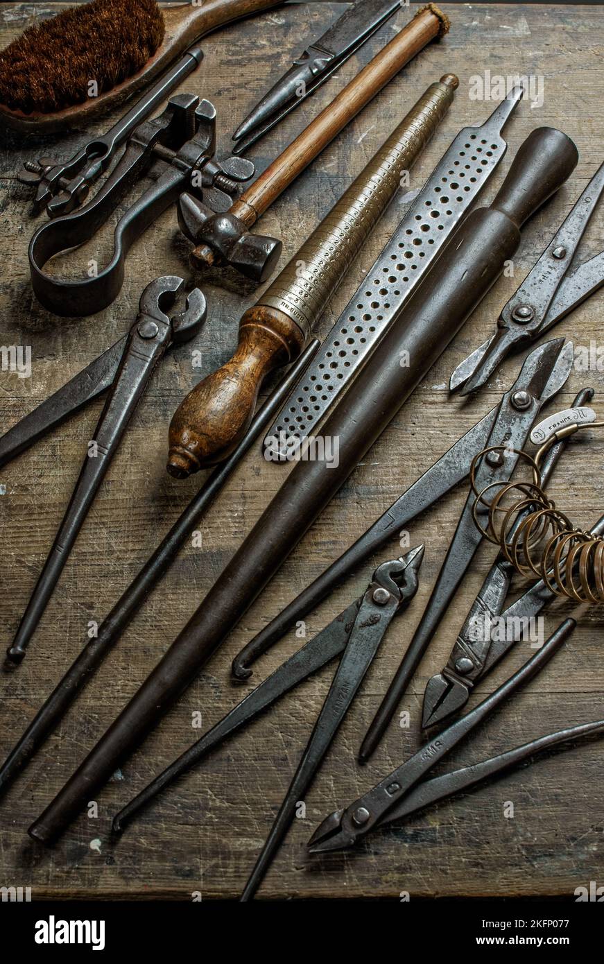 Gold teuch hi-res stock photography and images - Alamy