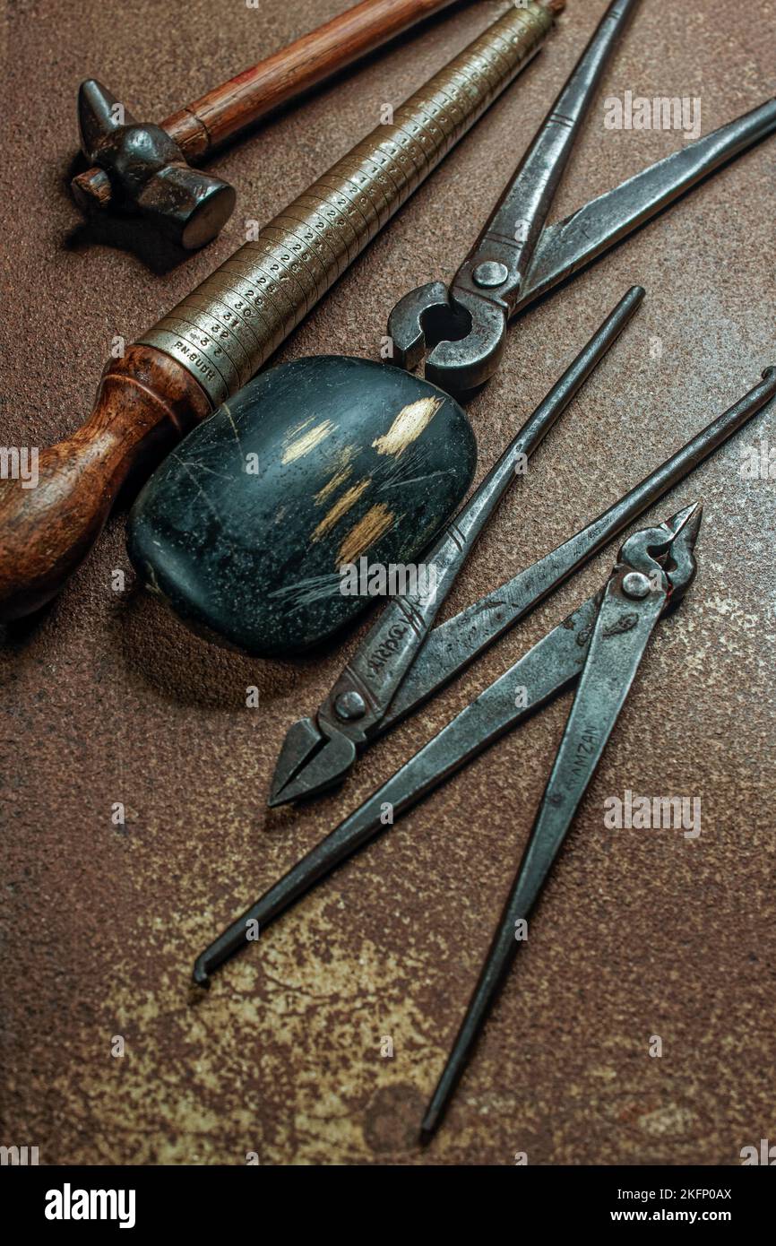 Gold teuch hi-res stock photography and images - Alamy