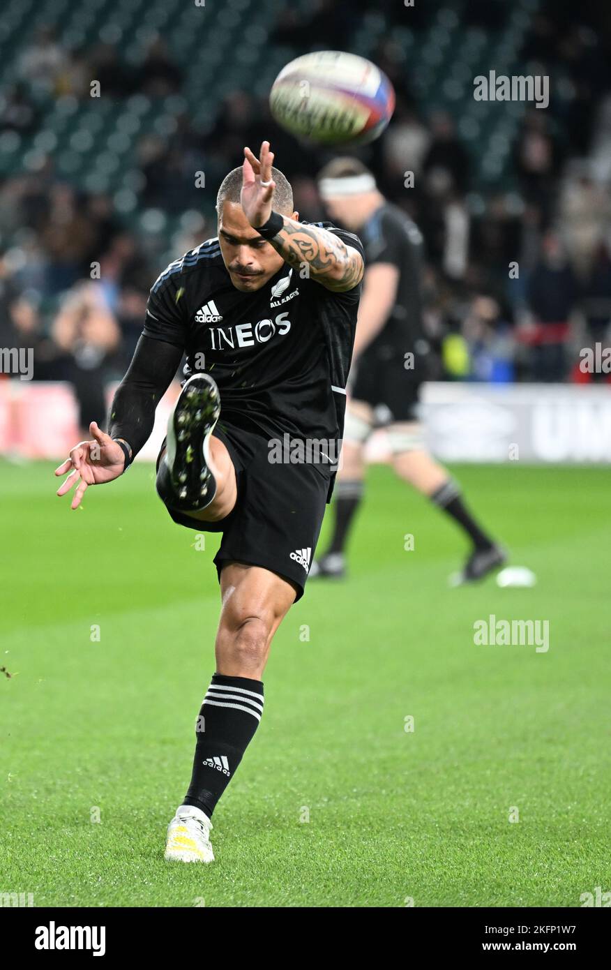 19th November 2022; Twickenham Stadium, London, England: Autumn Series ...