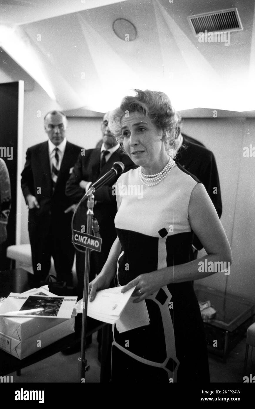 Jeanette Arata de Erize, Argentine concert organizer, Mozarteum ...