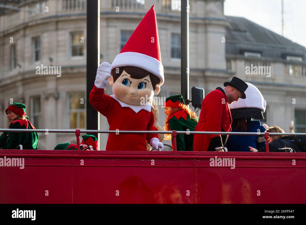 Hamleys toy bus hi-res stock photography and images - Alamy
