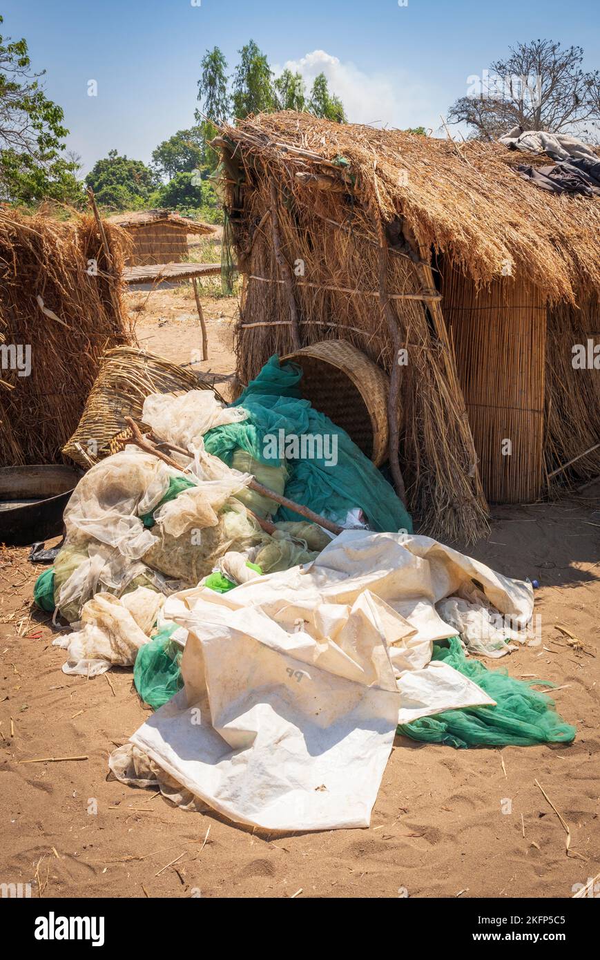 African fishing village hi-res stock photography and images - Alamy