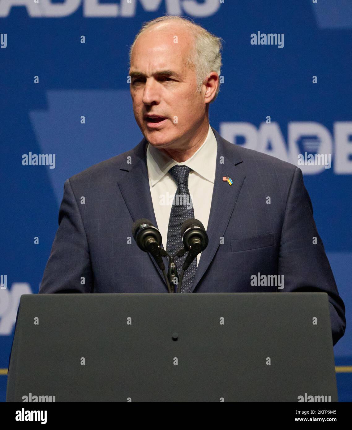 Senator bob casey hi-res stock photography and images - Alamy