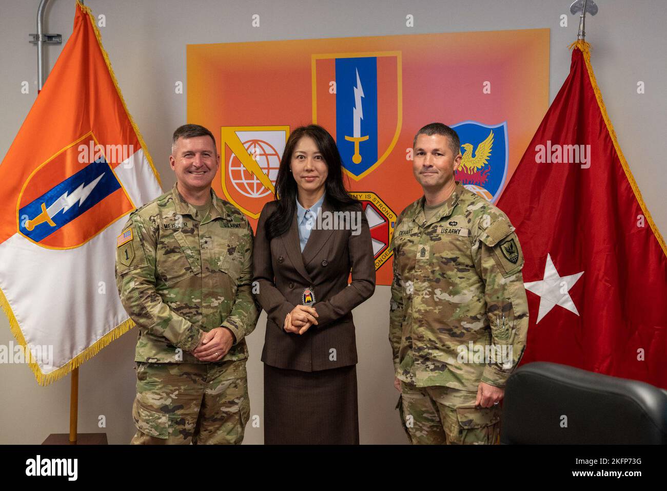 Command Team of 311th Signal Command visits USACISA-P, and recognizes ...
