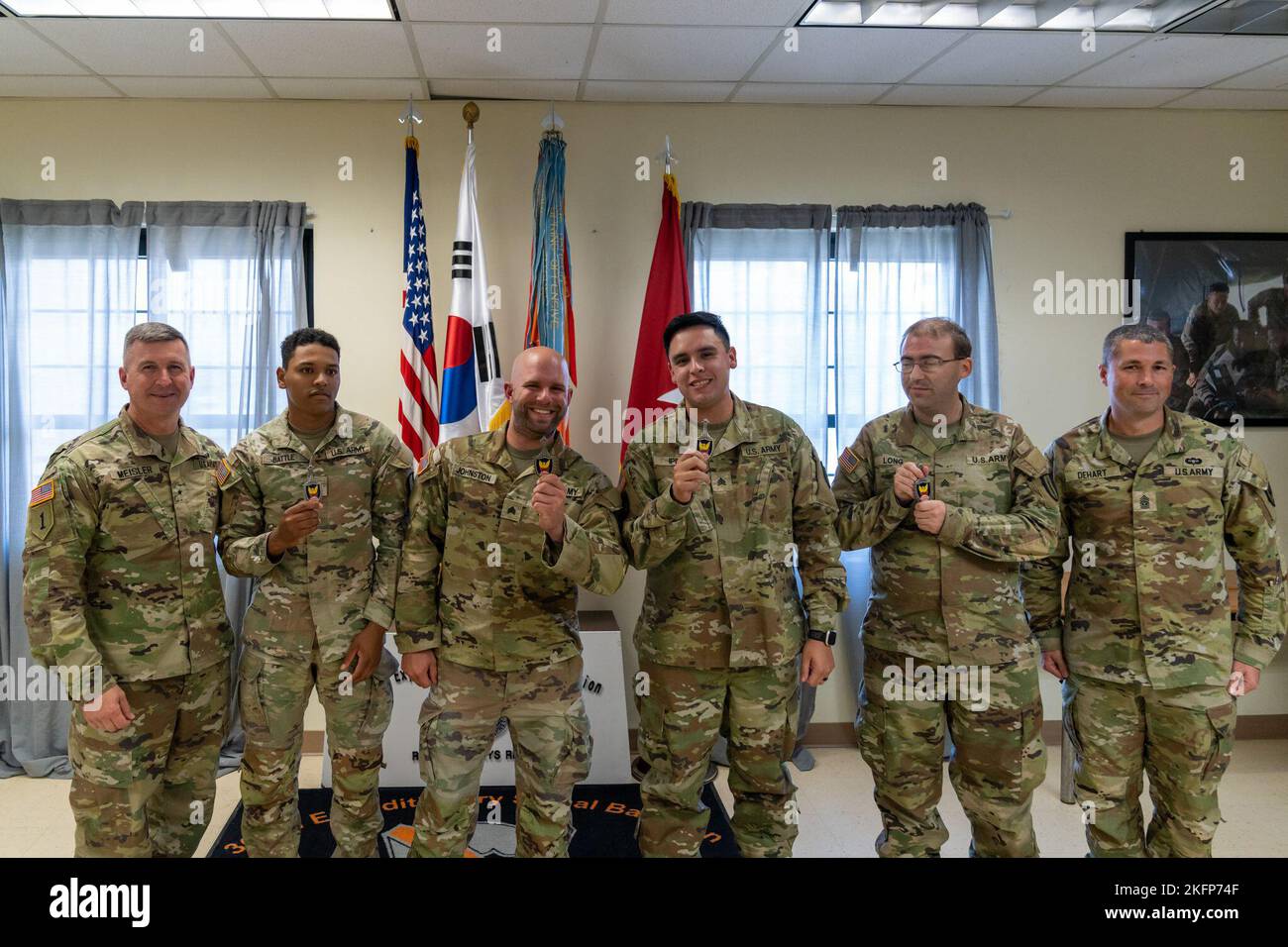 Brig. Gen Kevin Meisler from 311th Signal Command visits 304th Signal ...