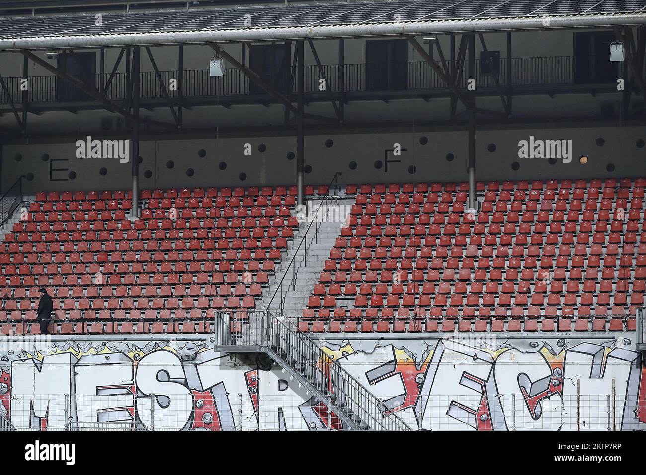 MAASTRICHT- football, 19-11-2022, stadion de Geusselt, MVV Maastricht ...