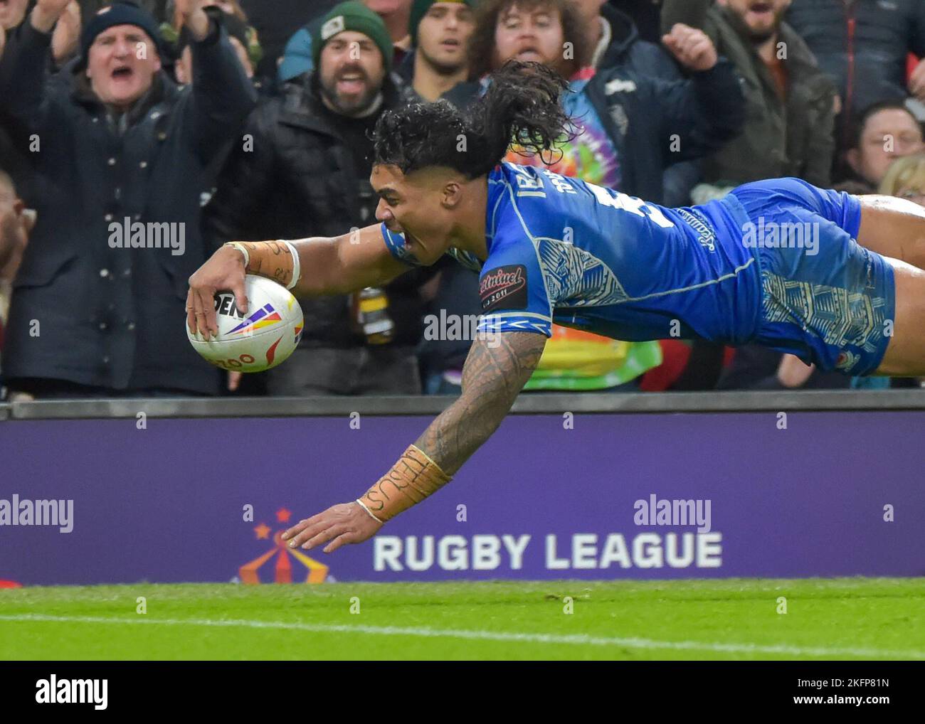 Brian To'o of Samoa scores a try Rugby League World Cup 2021 final ...