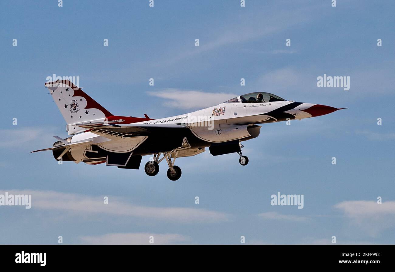 F16 Fighting Falcon Stock Photo - Alamy