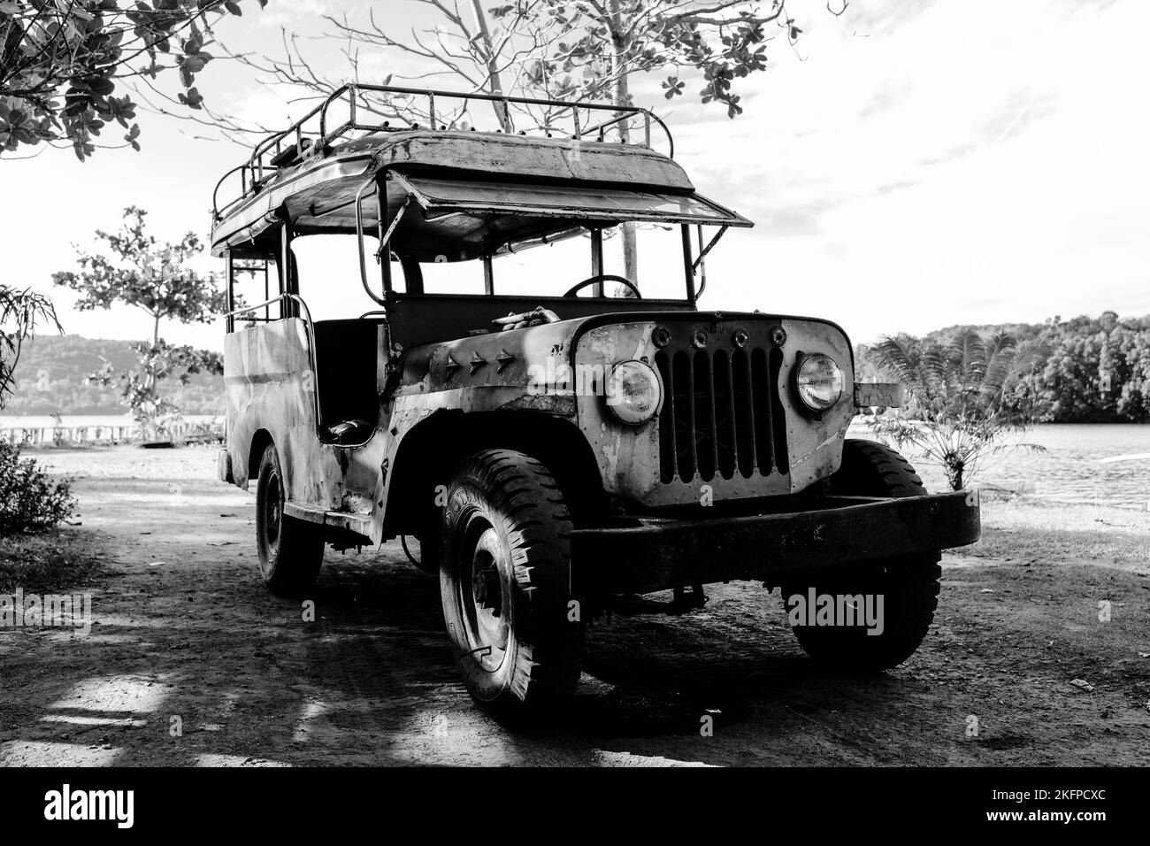 Car to open Black and White Stock Photos & Images - Alamy