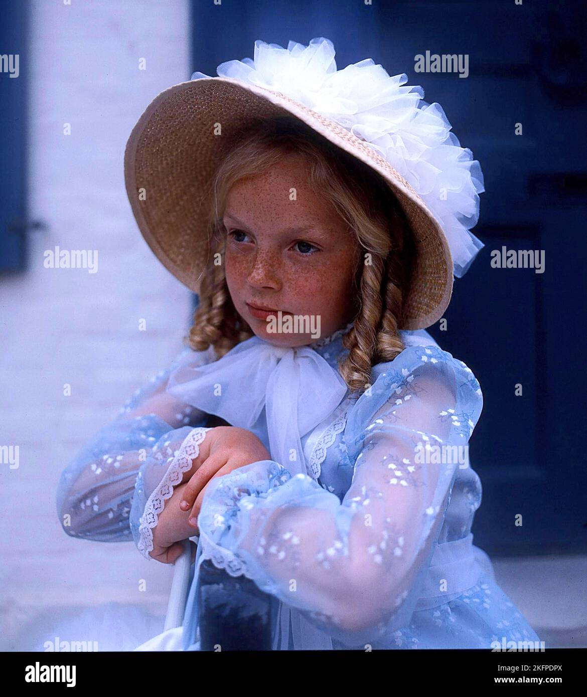 Pretty young girl in period costume at The Dickens Festival, Rochester ...