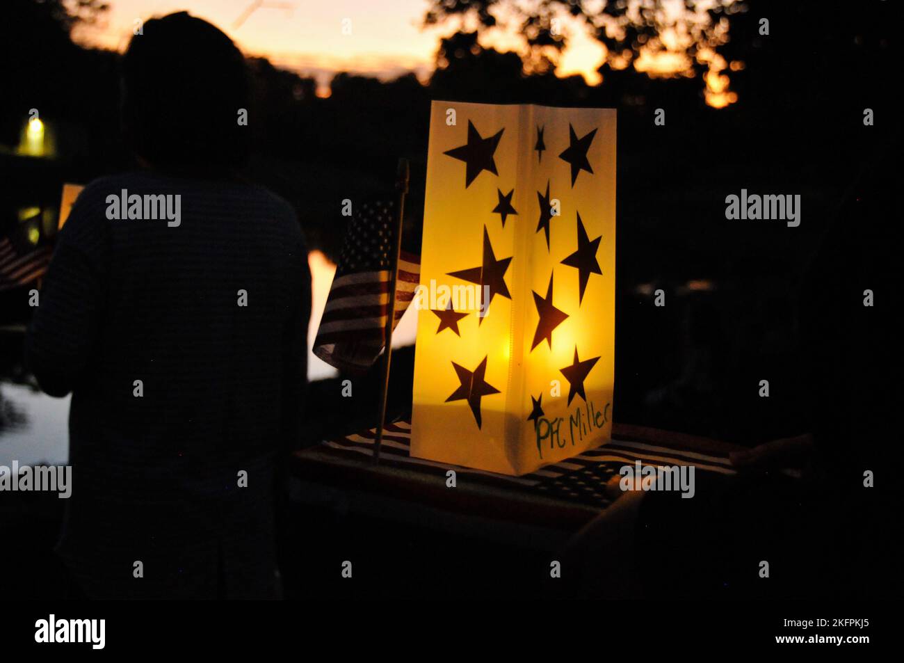 Family members of fallen service members and supportive community ...