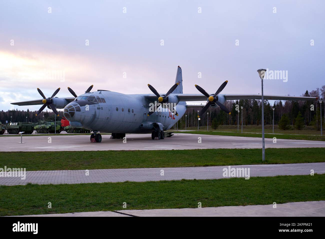 Russian military aircraft hi-res stock photography and images - Alamy