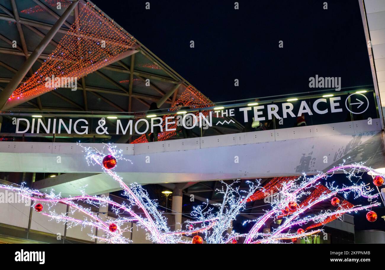 Shopping center sign hi-res stock photography and images - Alamy