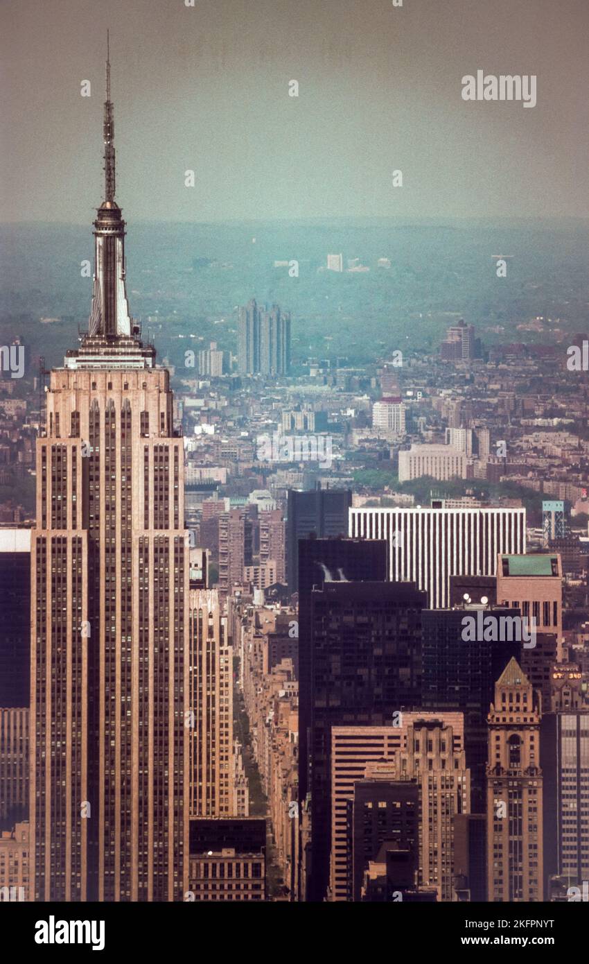 1990s building hi-res stock photography and images - Alamy