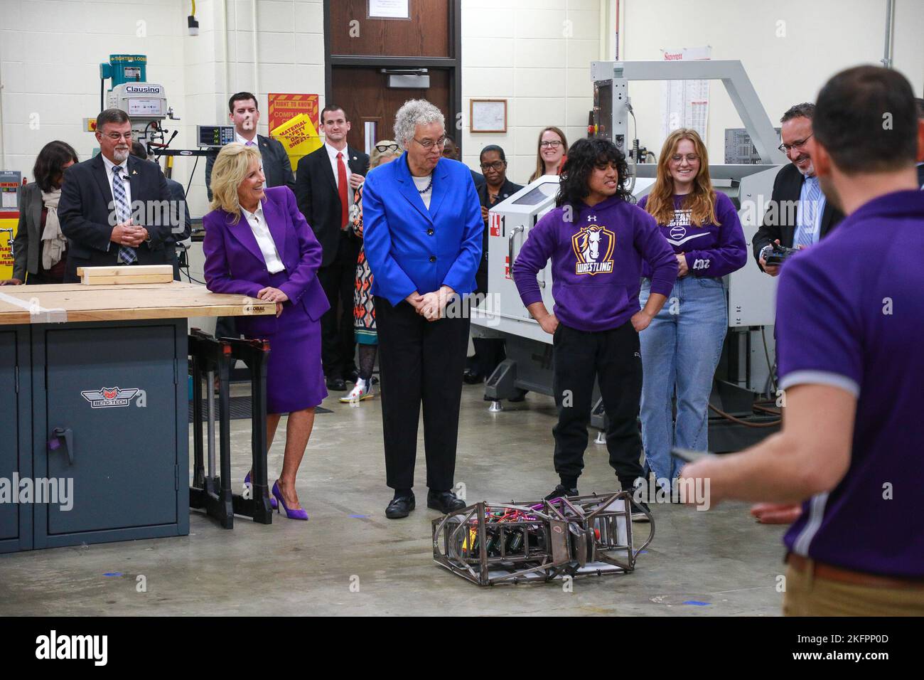 Rolling meadows high school hi-res stock photography and images - Alamy