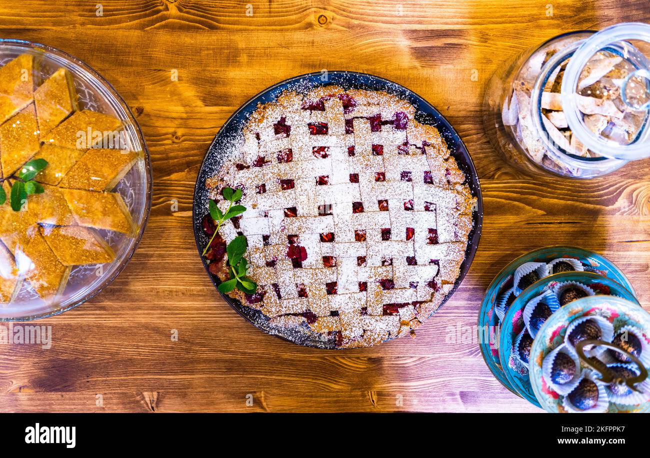 Apple pie vintage wooden background texture. Top view Stock Photo - Alamy