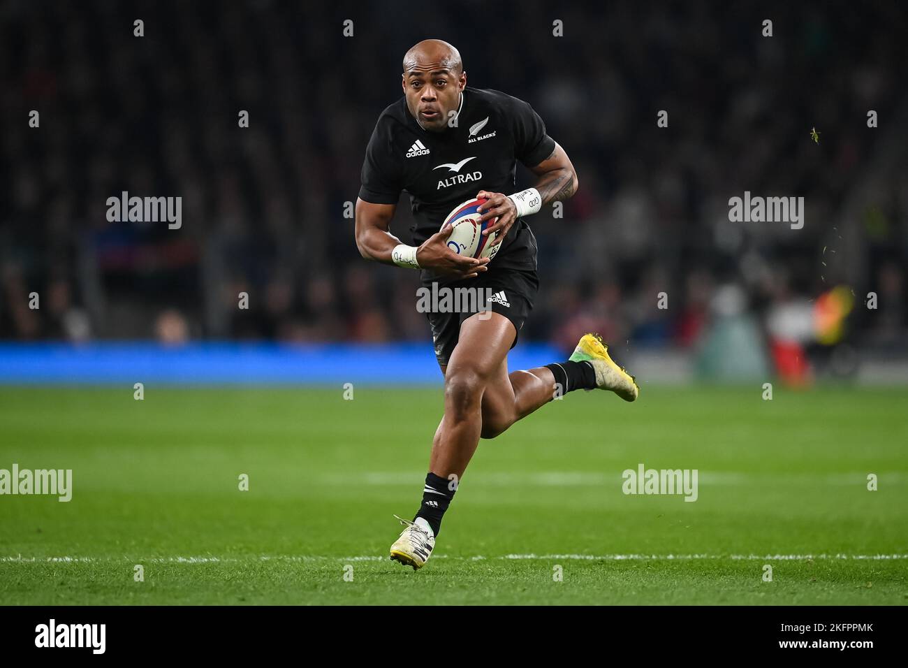 Mark Telea of New Zealand makes a break during the Autumn ...