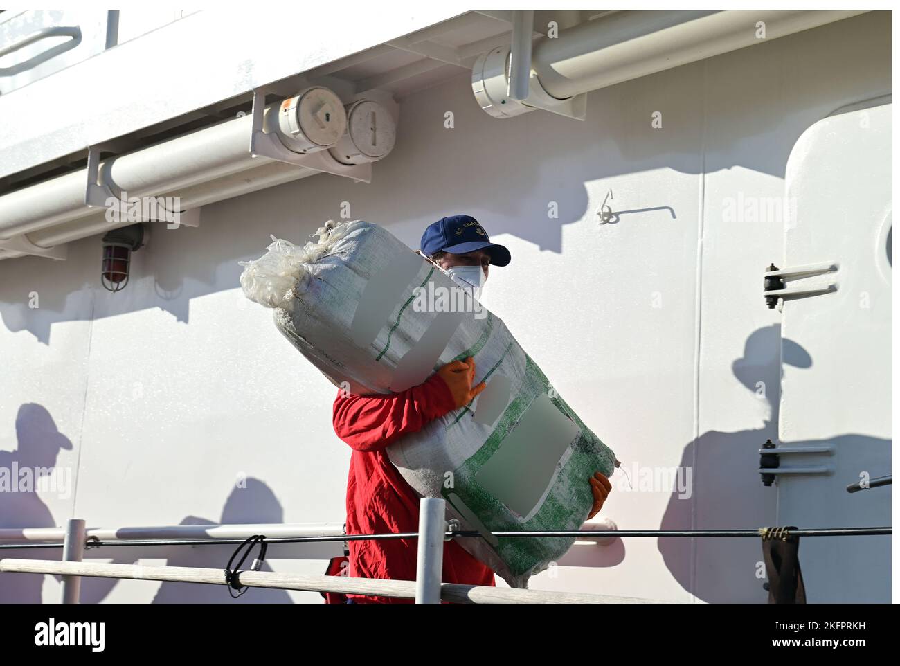 Crew members aboard the U.S. Coast Guard Cutter Richard Etheridge(WPC ...
