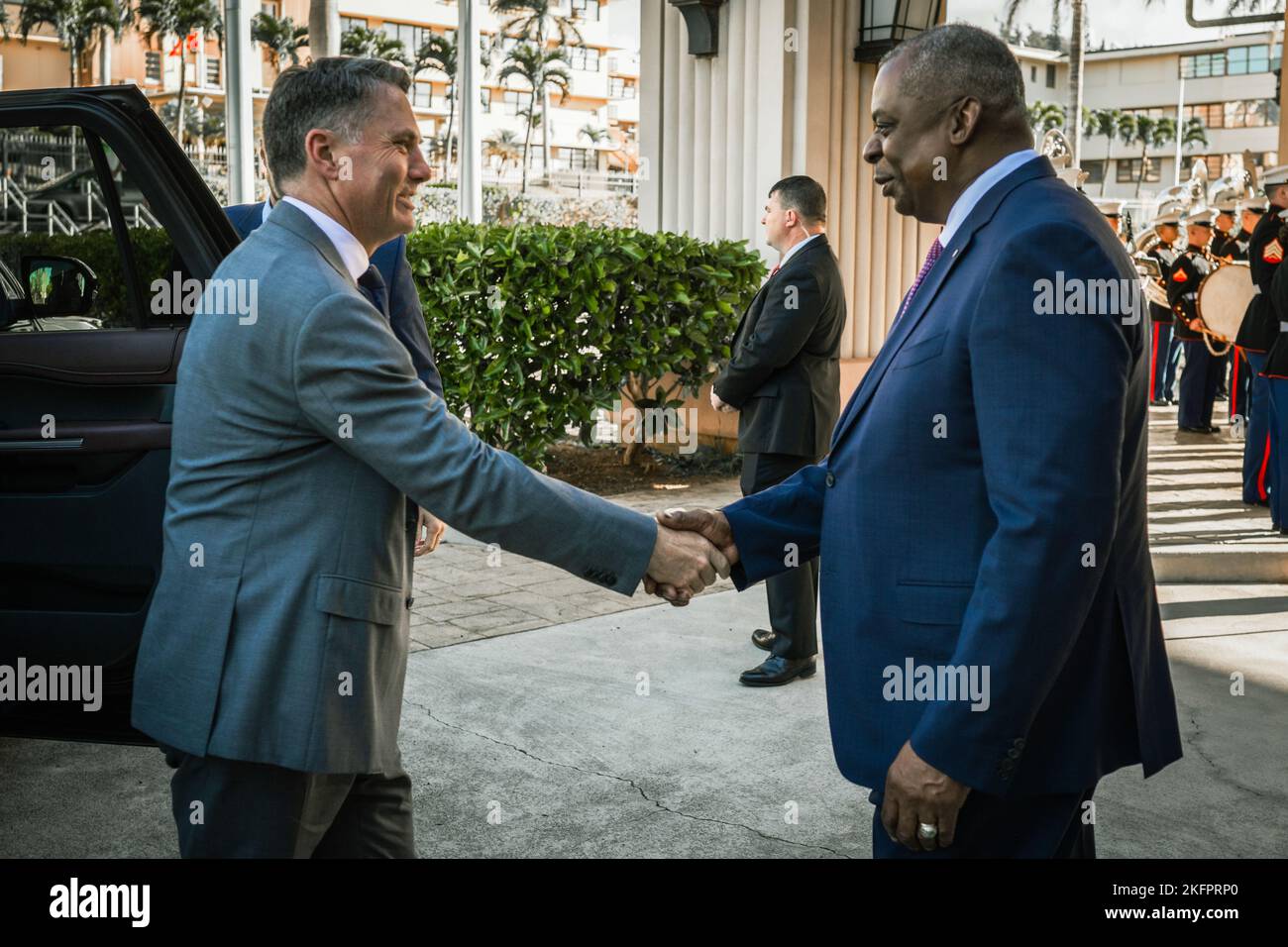 Secretary of Defense Lloyd J. Austin III welcomes Australian Minister ...