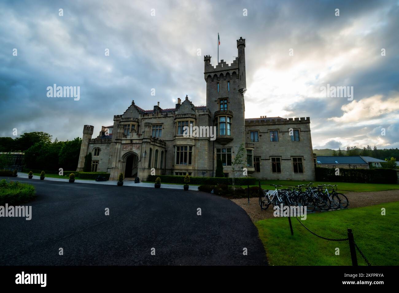 Eske castle hi-res stock photography and images - Alamy