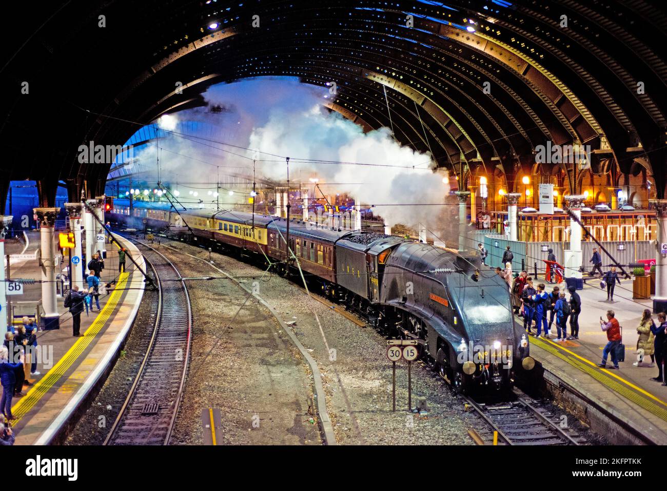 A4 pacific no 4498 sir nigel gresley steam locomotive hi-res stock ...