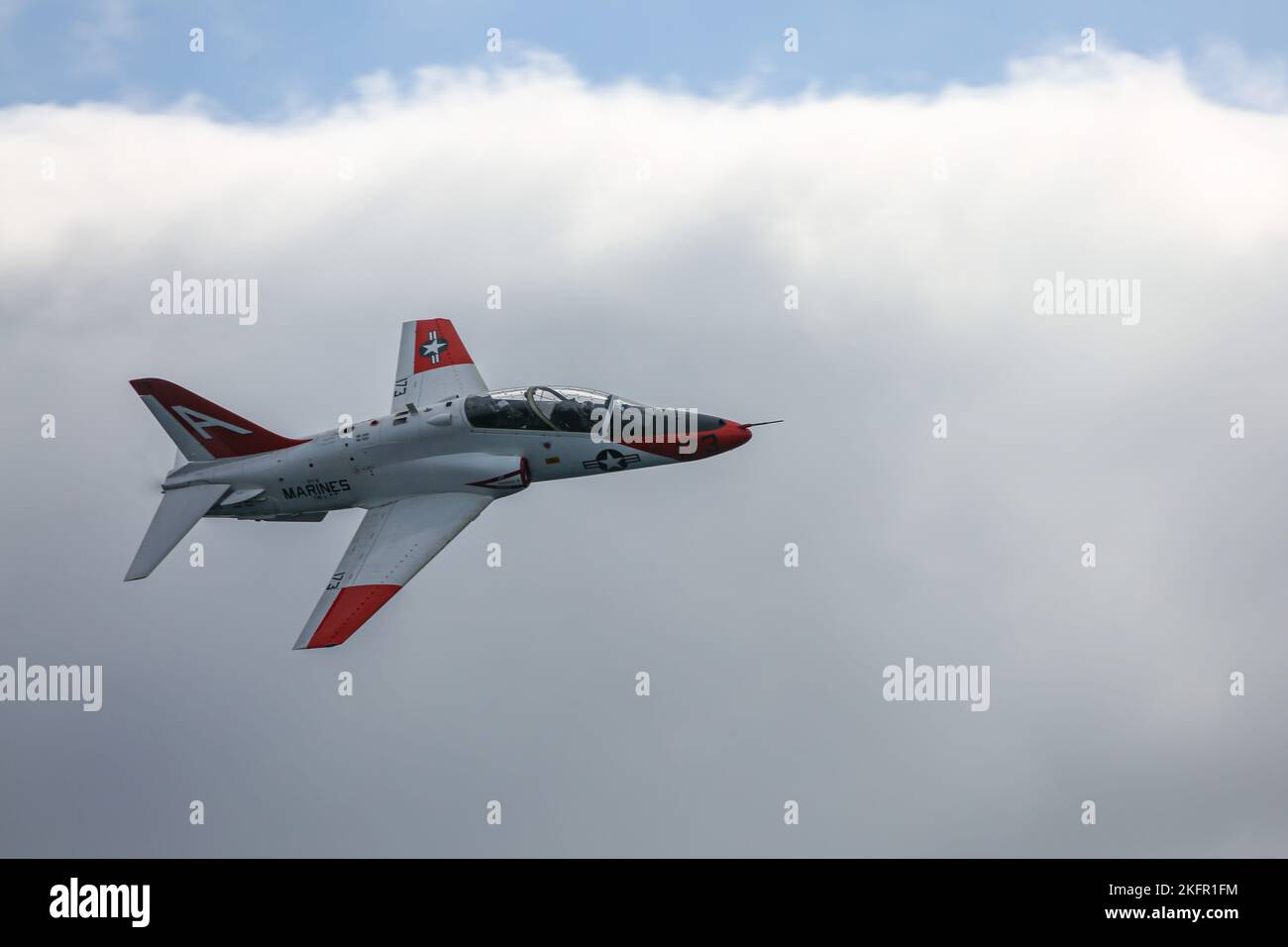 221001-N-VI910-2172 PACIFIC OCEAN (Oct. 1, 2022) A T-45C Goshawk ...