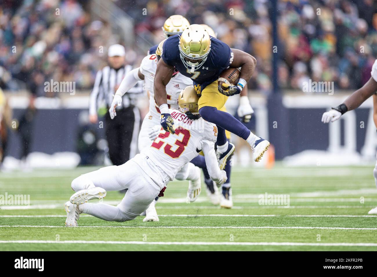 South Bend, Indiana, USA. 19th Nov, 2022. Notre Dame running back Audric Estime (7) runs with ...