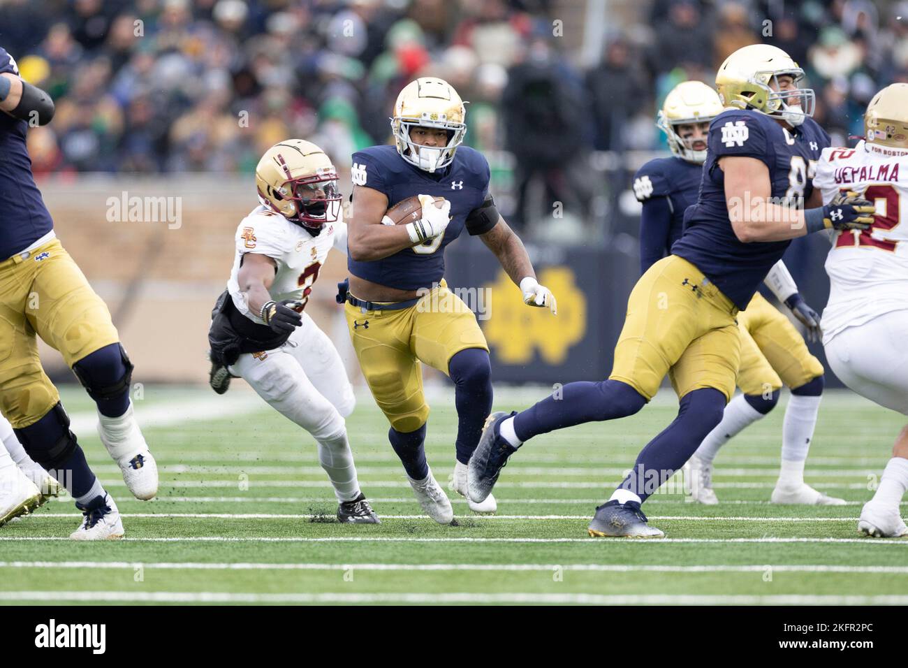 South Bend, Indiana, USA. 19th Nov, 2022. Notre Dame running back Logan Diggs (3) runs with the ...