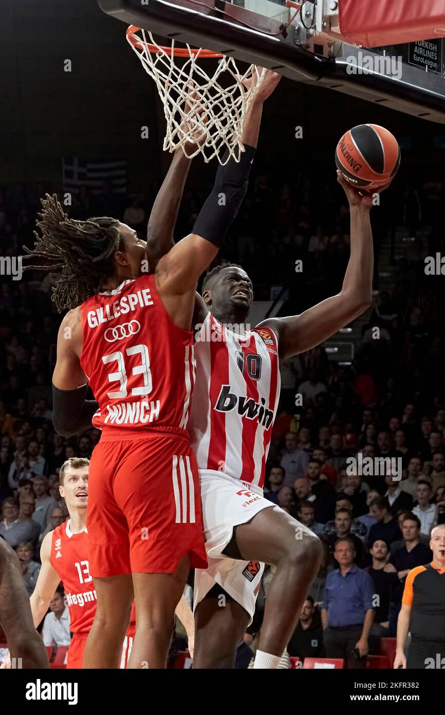 2022/23 FIBA EuroLeague | FC Bayern München vs Olympiacos Piraeus Stock ...