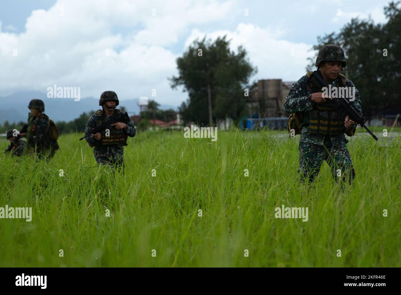 Philippine Marines conduct drills during KAMANDAG 6, in San Vicente ...