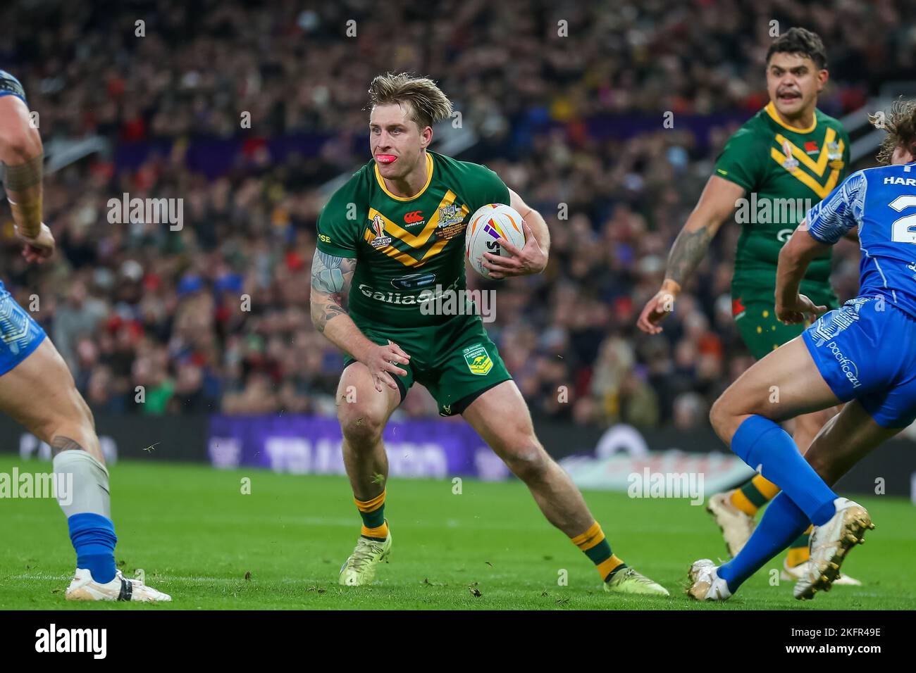 Manchester, UK. 19th Nov, 2022. ***Cameron Munster of Australia is ...