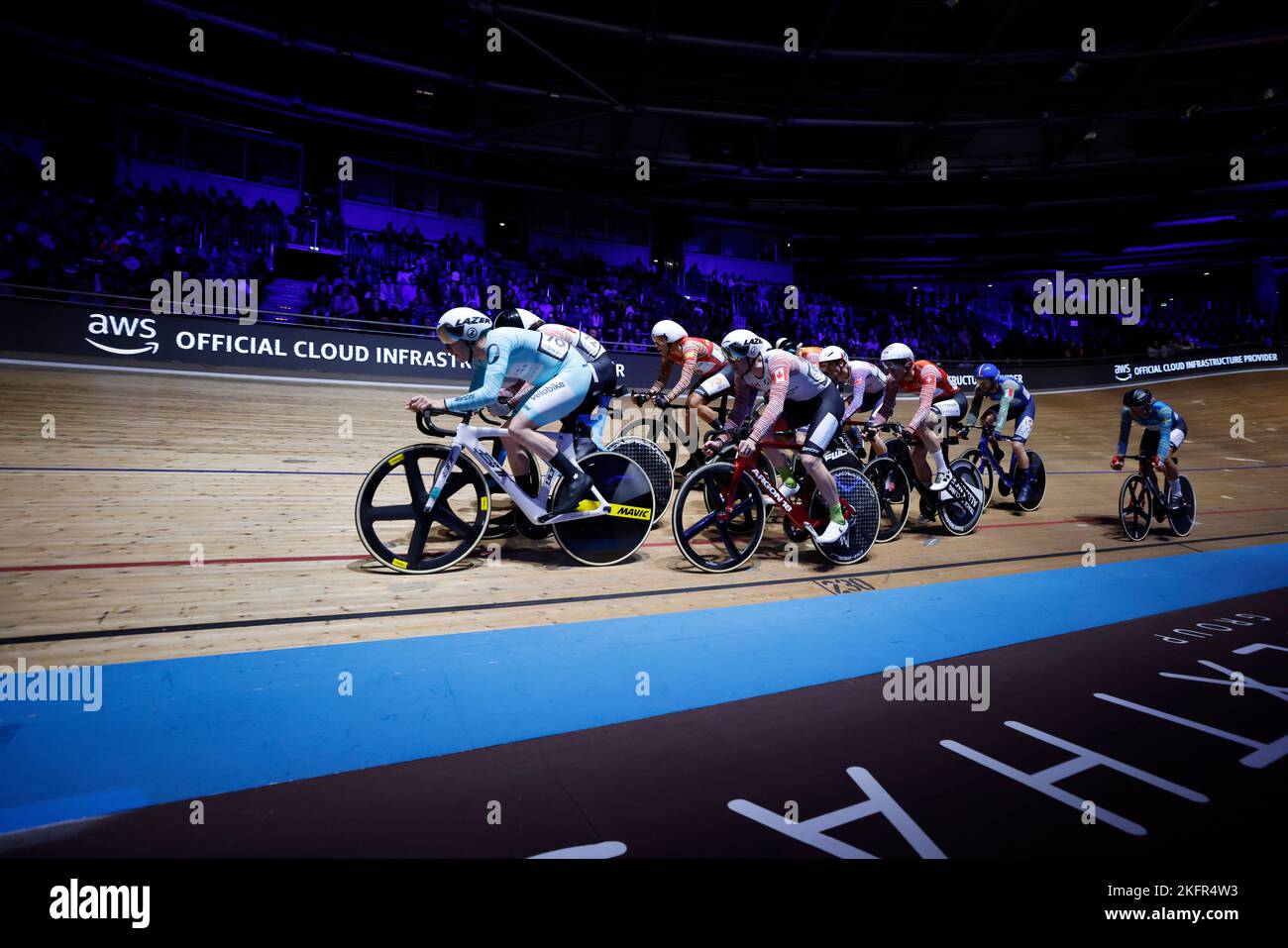 Mens endurance hi-res stock photography and images - Alamy