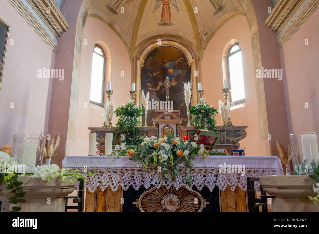 Wedding ceremony decorations hi-res stock photography and images - Alamy