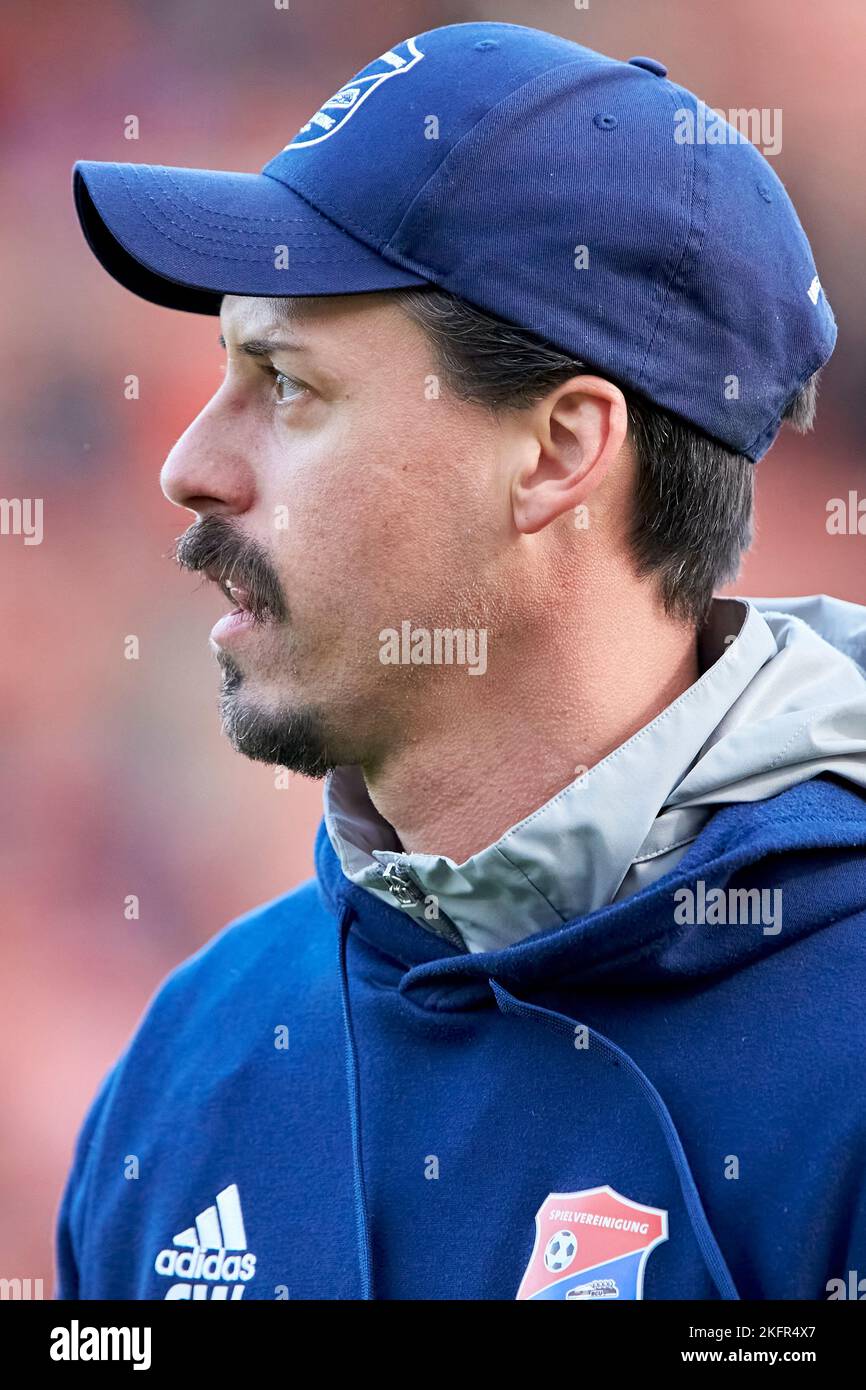 Unterhaching spvgg i hi-res stock photography and images - Alamy