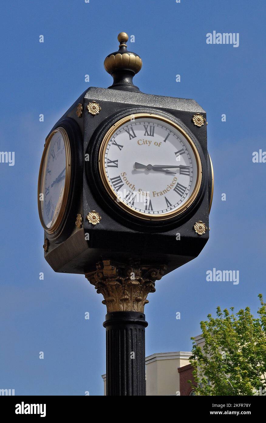 Clock with roman numerals hi-res stock photography and images - Alamy