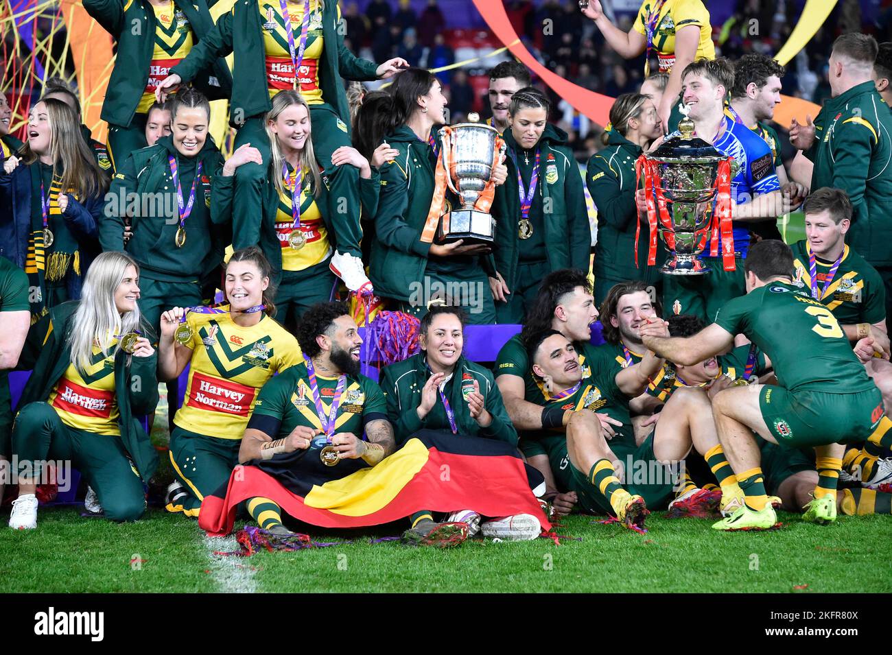 Manchester ENGLAND - NOVEMBER 19. Australia celebrates after winning ...